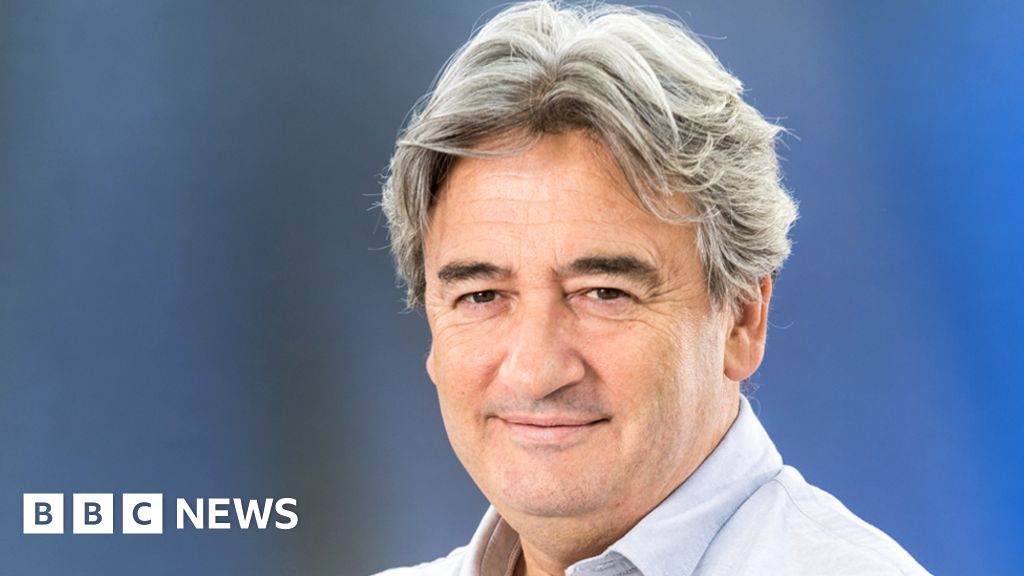 Fergal Keane: BBC Africa editor leaves role because of PTSD