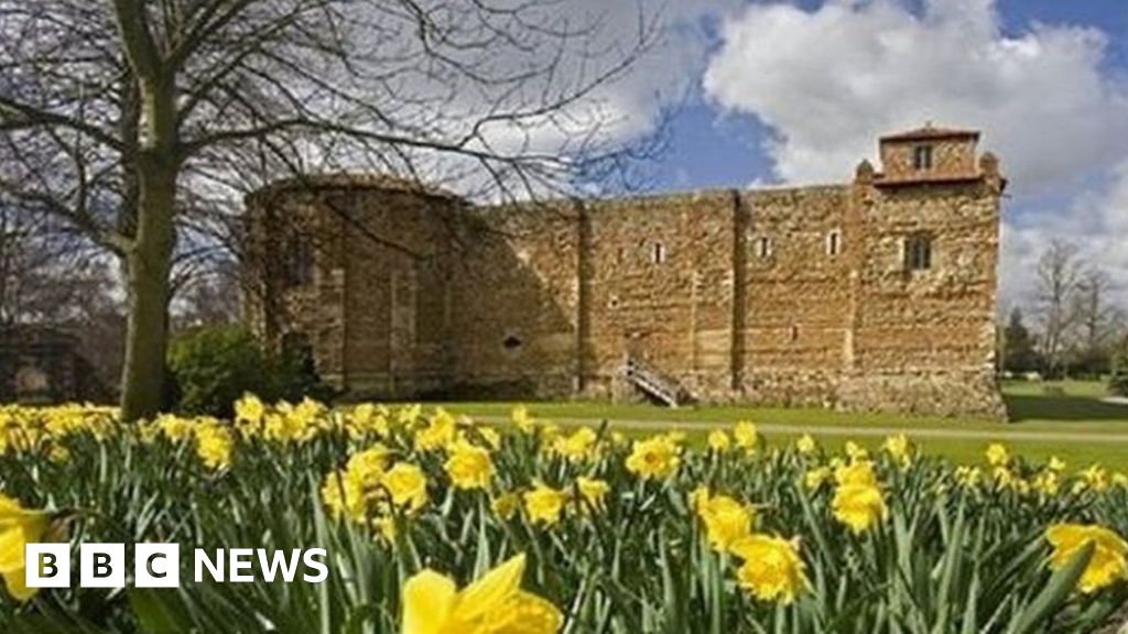 Colchester in bid to become city for fourth time - BBC News