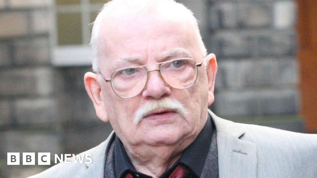 Former bookmaker loses fight over Rangers relegation bet - BBC News