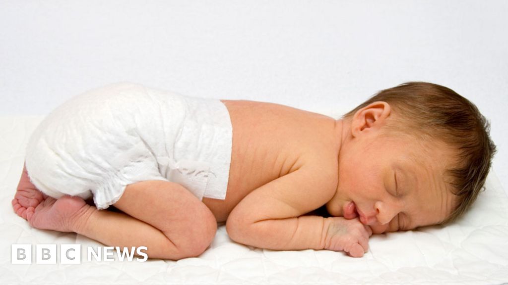 Low birth weight 'increases death risk' to adolescence - BBC News