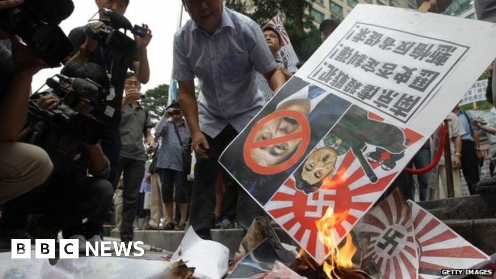 Japan and WW2: S Korea protests hit WW2 anniversary - BBC News