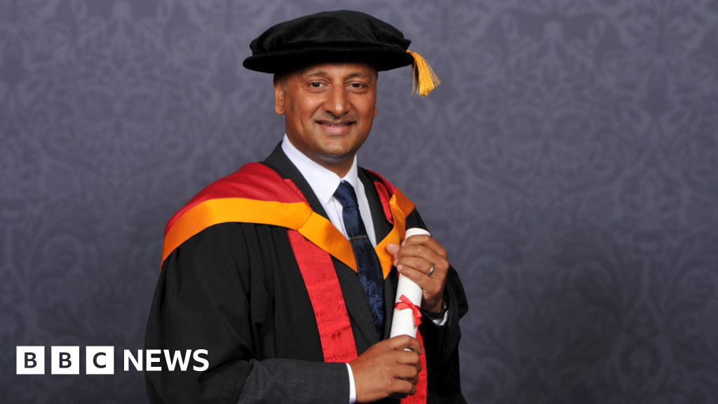 Wolverhampton: NHS leader honoured with university fellowship - BBC News