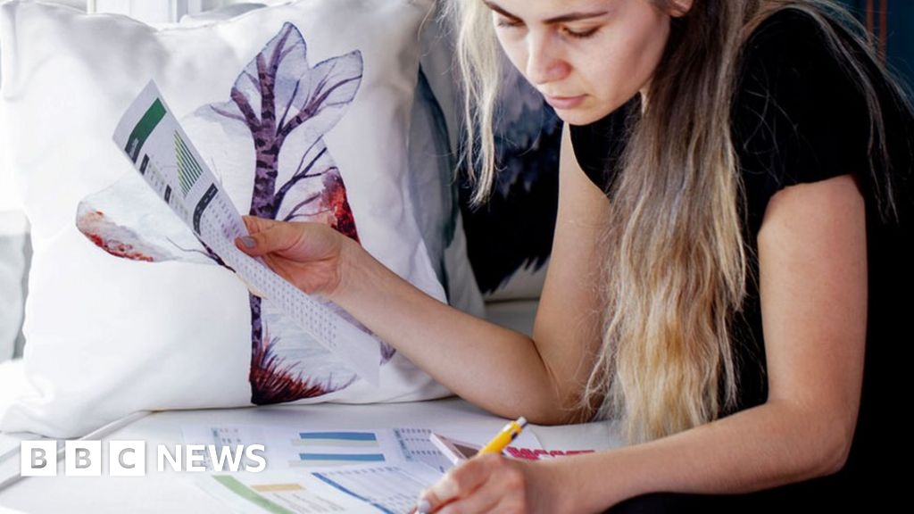 Welsh Water: Customers face bill rises up to almost 7% - BBC News