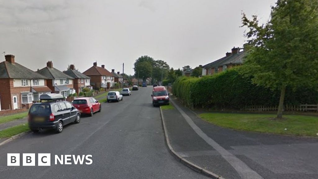Cyclist hit by car in Erdington in suspected hit-and-run - BBC News