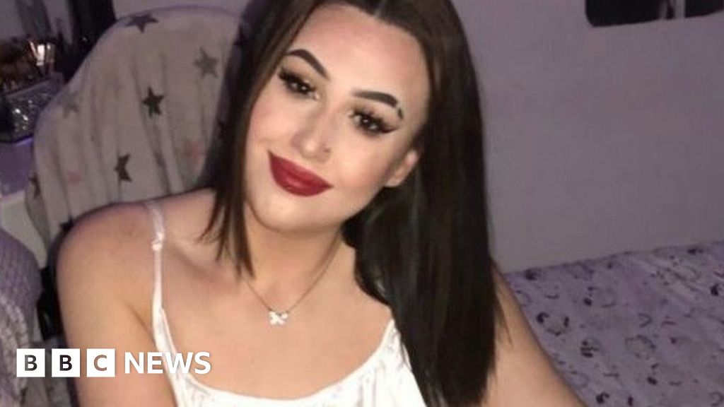 Tribute to Manchester Arena bomb survivor found dead aged 20 - BBC News