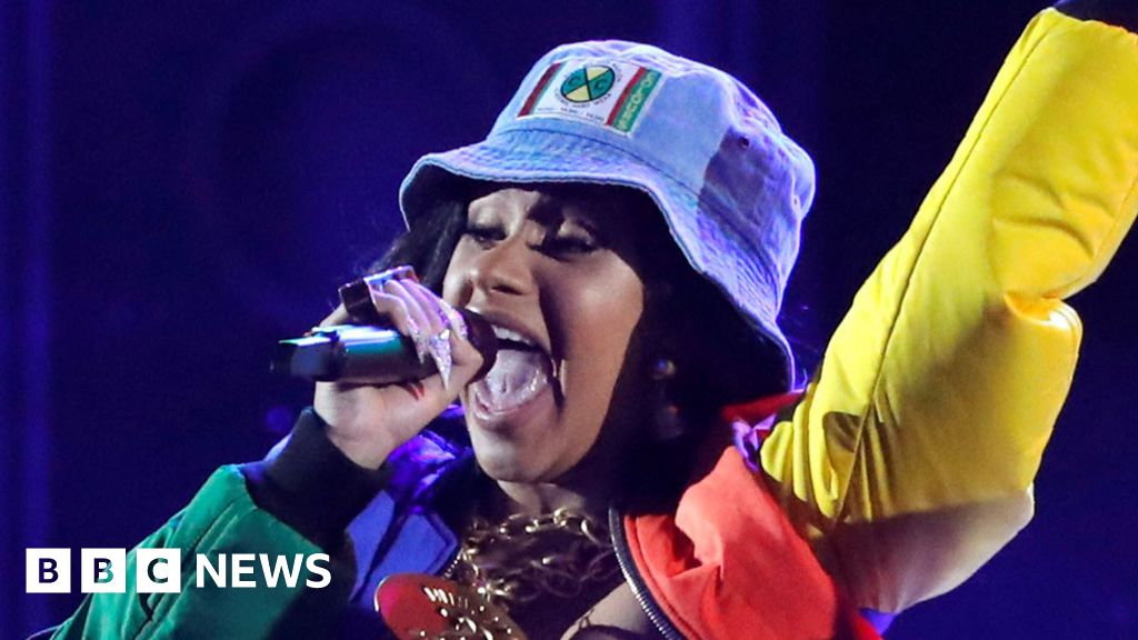 How do stars like Cardi B juggle touring with parenthood? - BBC News