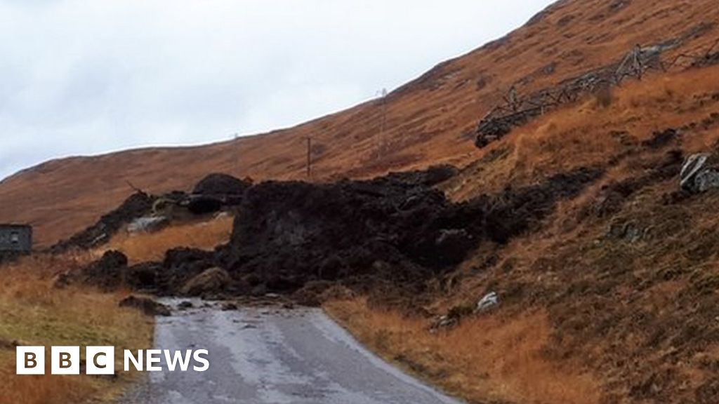 Access to Munros affected by landslip at Kinloch Hourn - BBC News