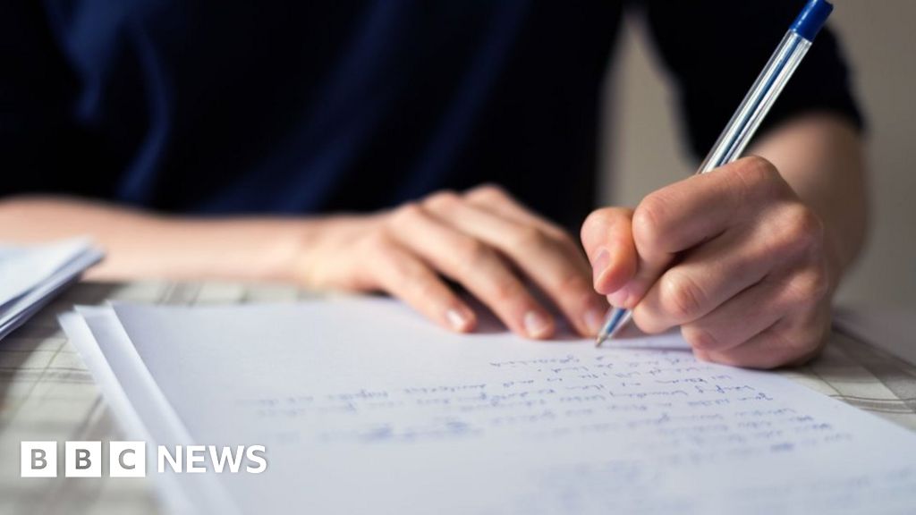 Central Saint Martins refunds dramatic writing students