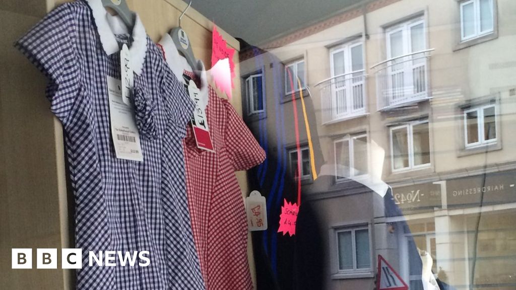 Hartlepool Council urges schools to address uniform cost - BBC News