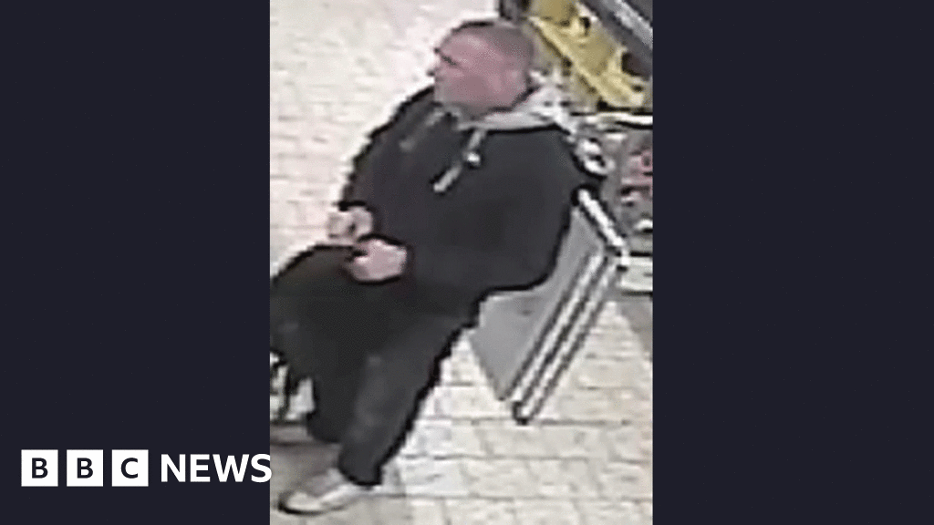 CCTV image of man released in Musselburgh racial abuse inquiry - BBC News