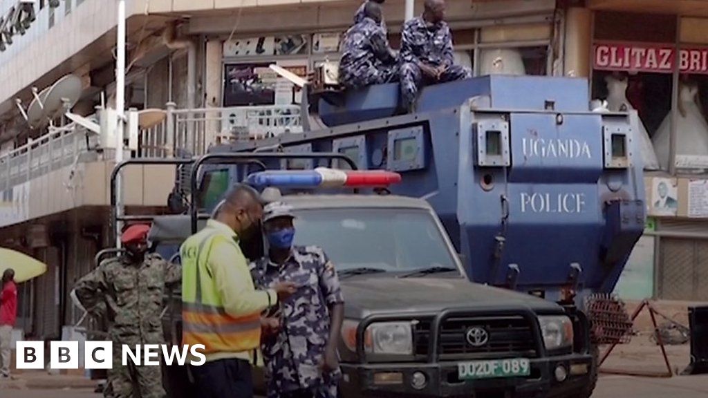 Uganda: Deadly twin suicide bomb attack targets Kampala - BBC News