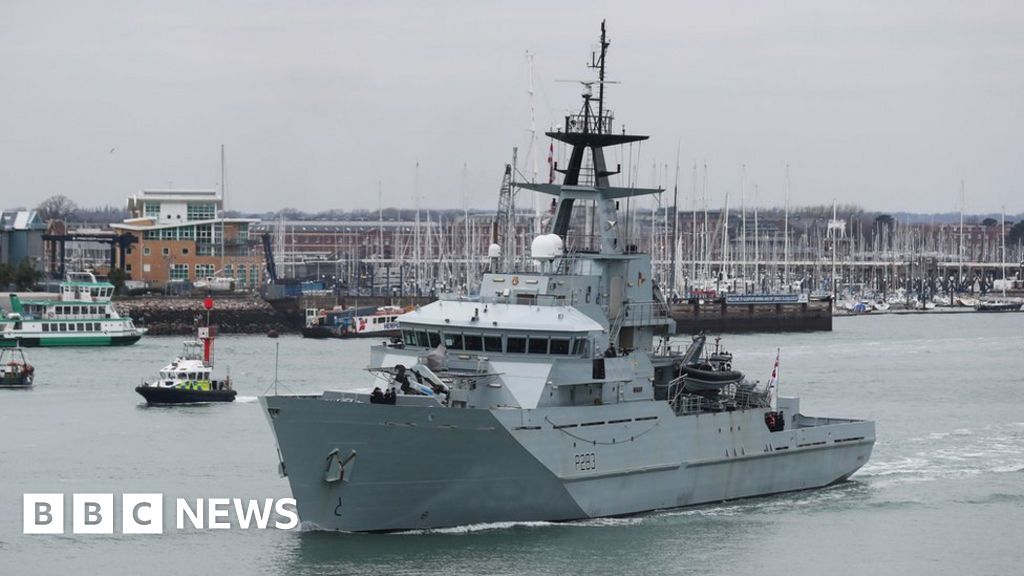 Royal Navy sent 'to prevent migrant crossings' in Channel - BBC News