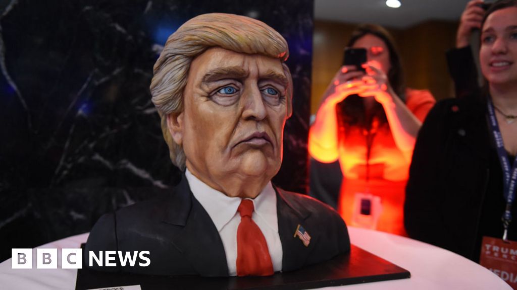 The night Donald Trump won the US election, as told on Twitter - BBC News