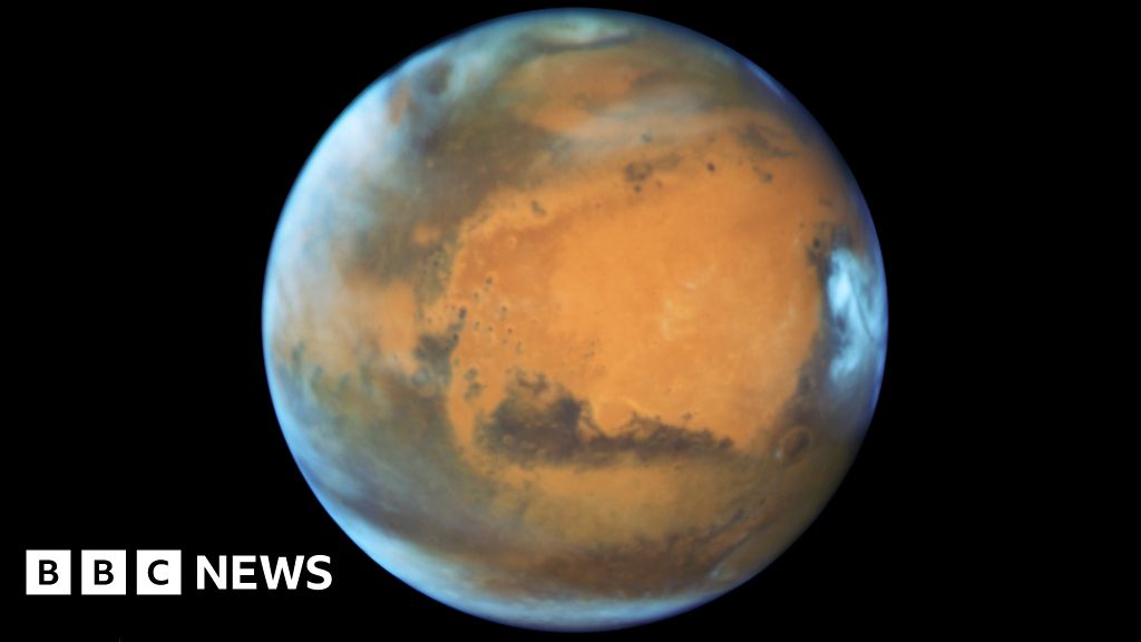 Hubble takes super-snap of Mars - BBC News