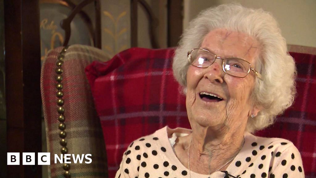 OAP recalls growing up in Glasgow 100 years ago
