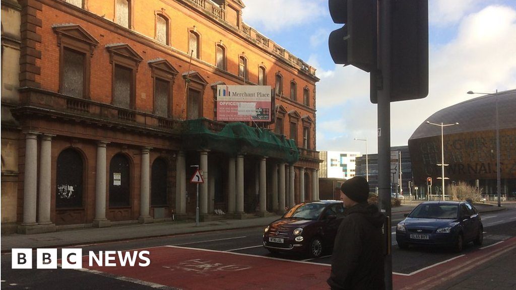 Mount Stuart Square needs 'catalytic' museum or gallery - BBC News
