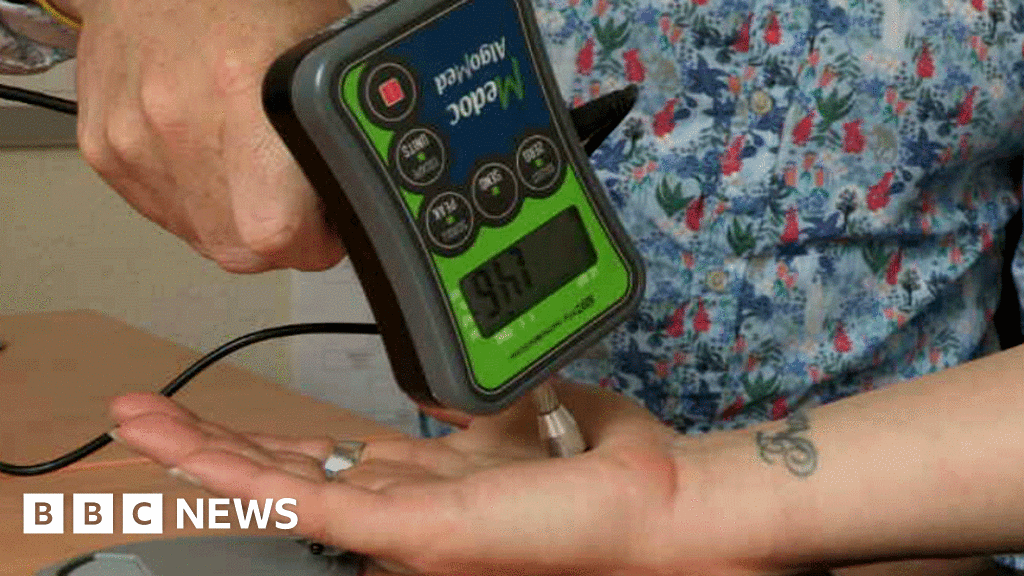 People feeling suicidal have 'higher pain threshold'