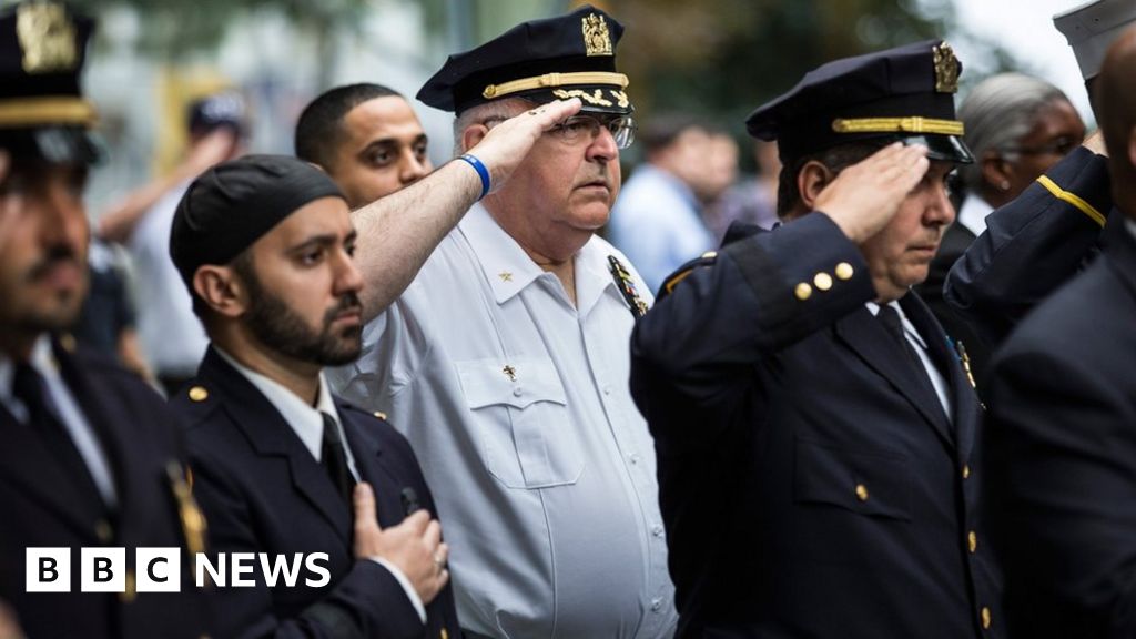 Victims of 9/11 remembered across US - BBC News