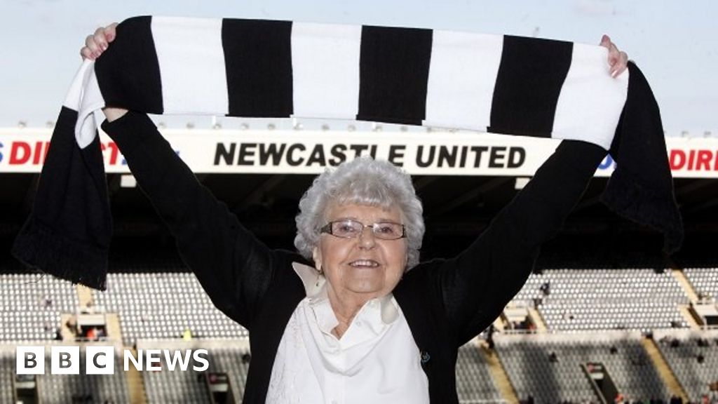 Newcastle United tea lady retires after 52 years - BBC News