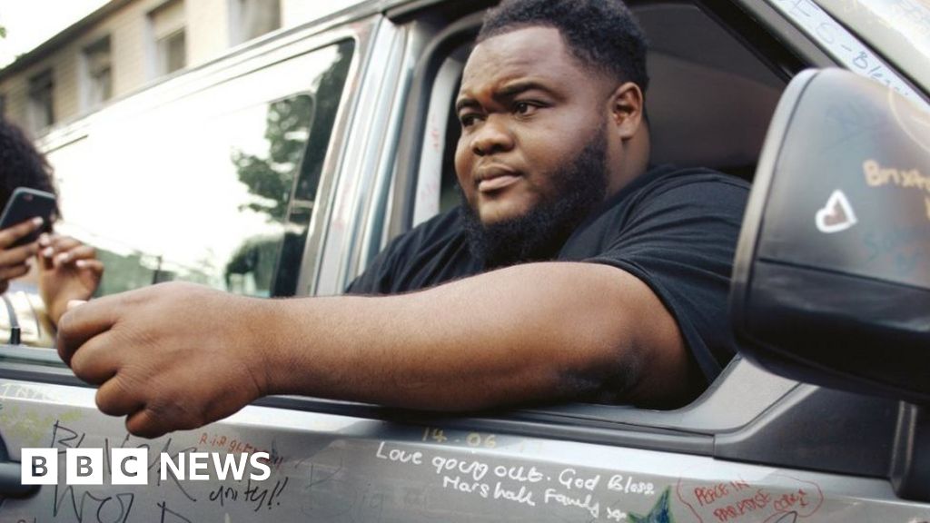 Photo exhibition showcases the people tackling poverty