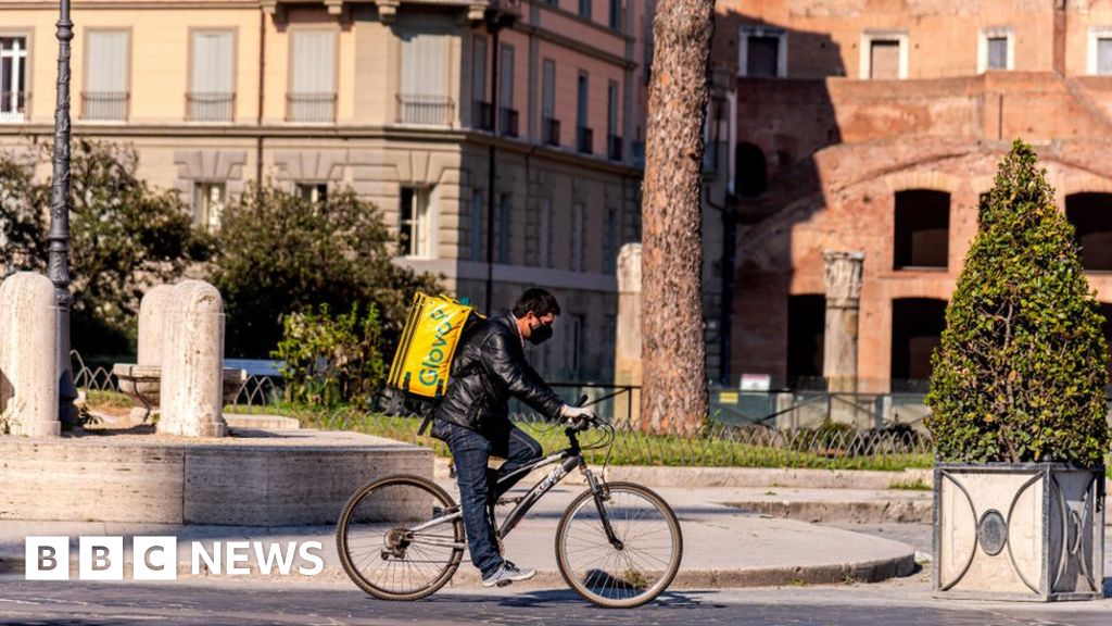 Coronavirus pandemic: EU agrees €500bn rescue package - BBC News