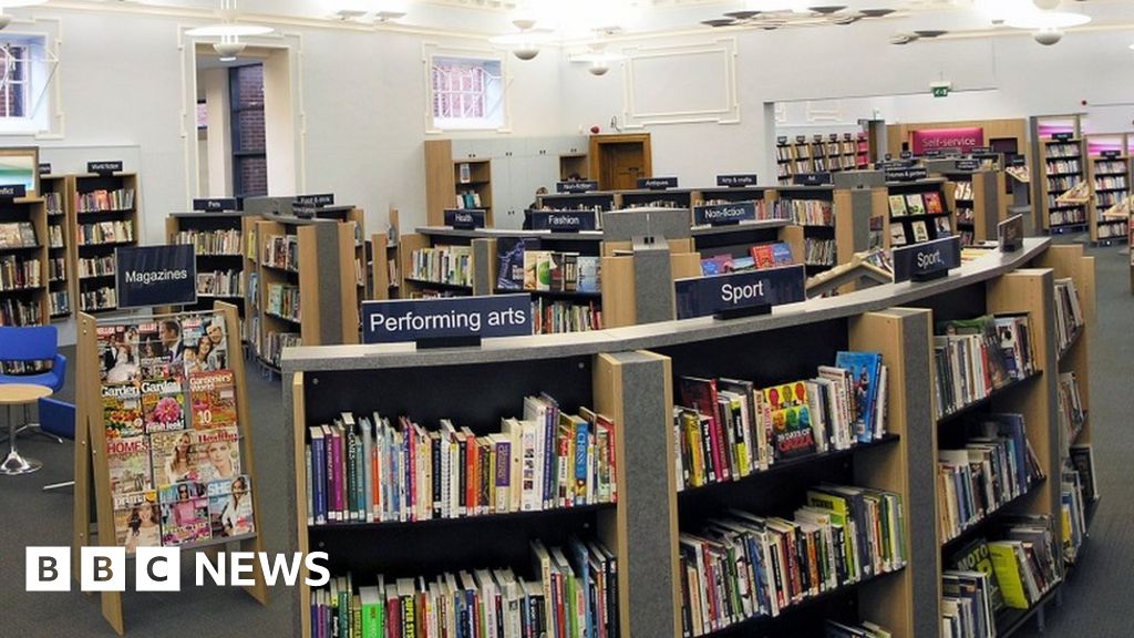 Council pauses plans to offload Derby community libraries - BBC News