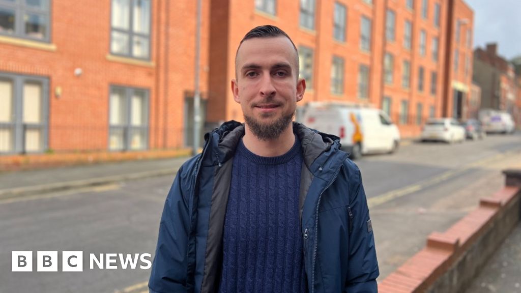 Derby man opens up on Islam conversion after addiction - BBC News