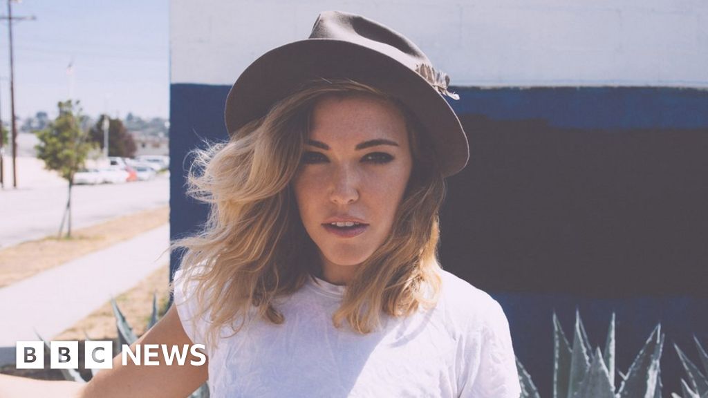 Rachel Platten's rise as a singer-songwriter is 'nuts' - BBC News