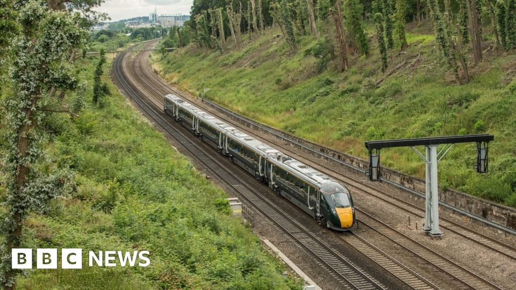 West set to get 5% more services in network revamp - BBC News