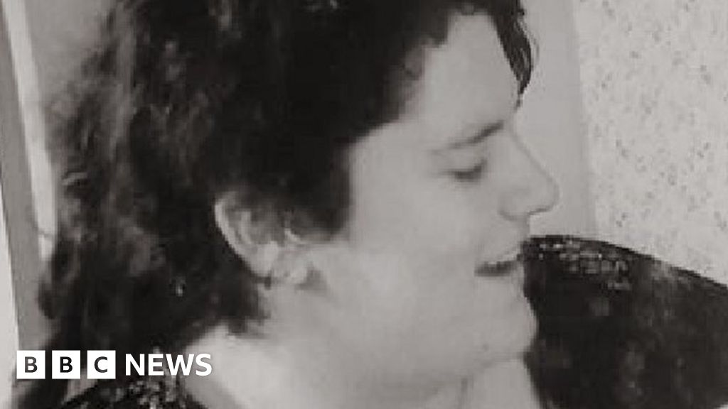 Katie Clack death: Swine flu jab 'gave nurse sleep disorder' - BBC News