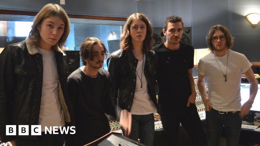 Plan to turn Liverpool's Parr Street Studios into flats revised - BBC News