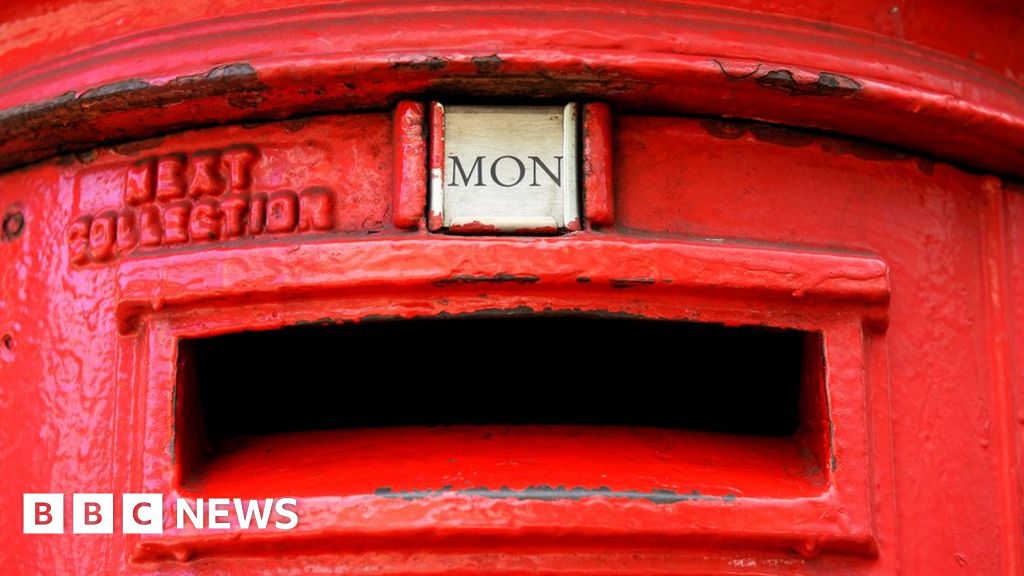Royal Mail reveals plans for new post boxes in Scotland - BBC News