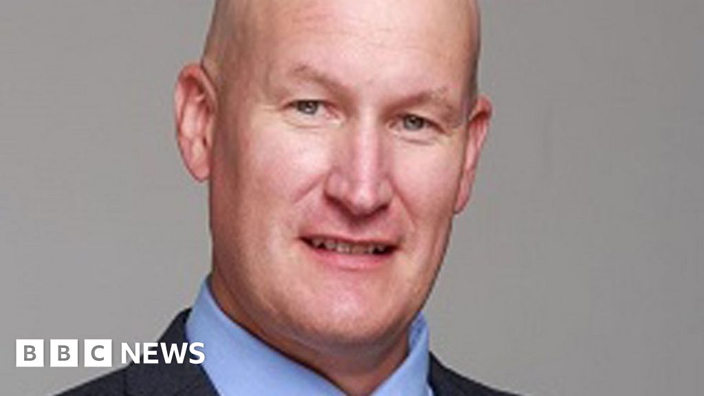 Cambridge Water: Chief apologises for customer bank details leak - BBC News