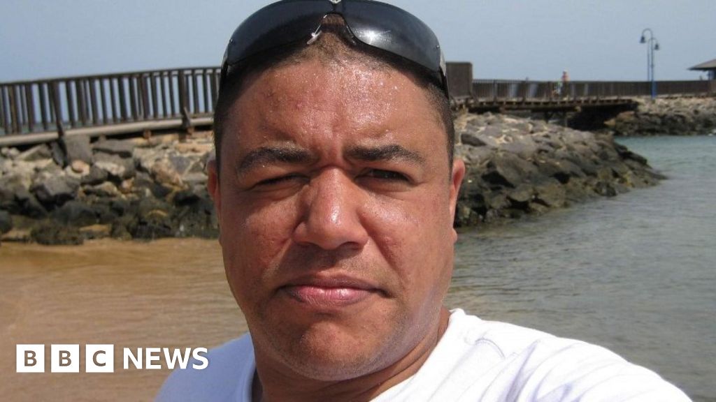 Andrew Hall inquest: Officer denies 'excessive force' - BBC News