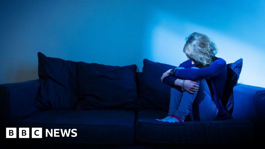 New depression therapy shows 'potential' - study - BBC News