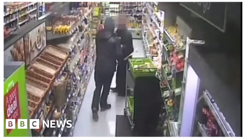 Supermarket staff in Plymouth fight off robber with iron bar - BBC News