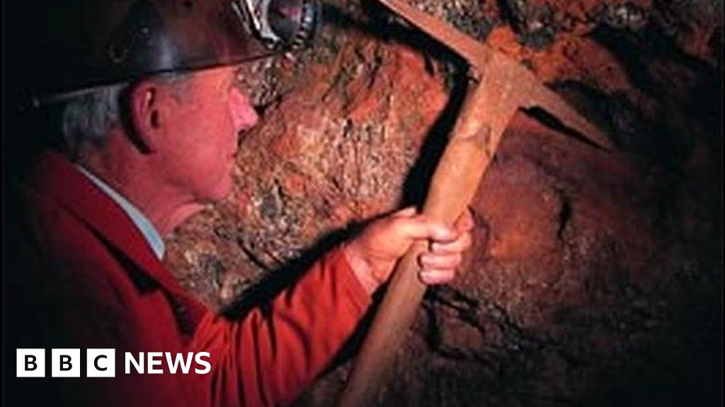 Ochre mining project in Gloucestershire threatened by funding delays ...