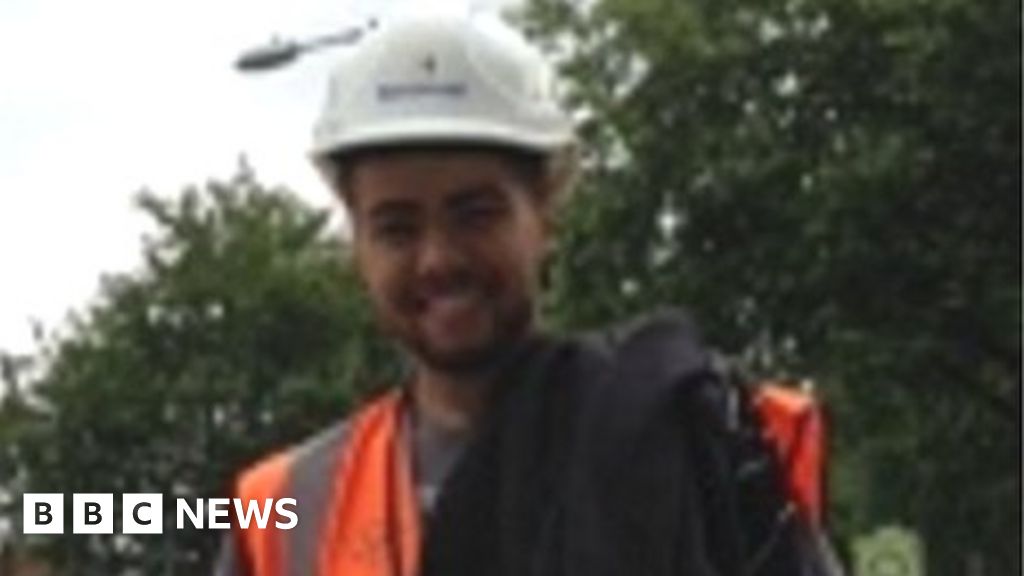 Nottingham knife murder case suspects arrested - BBC News