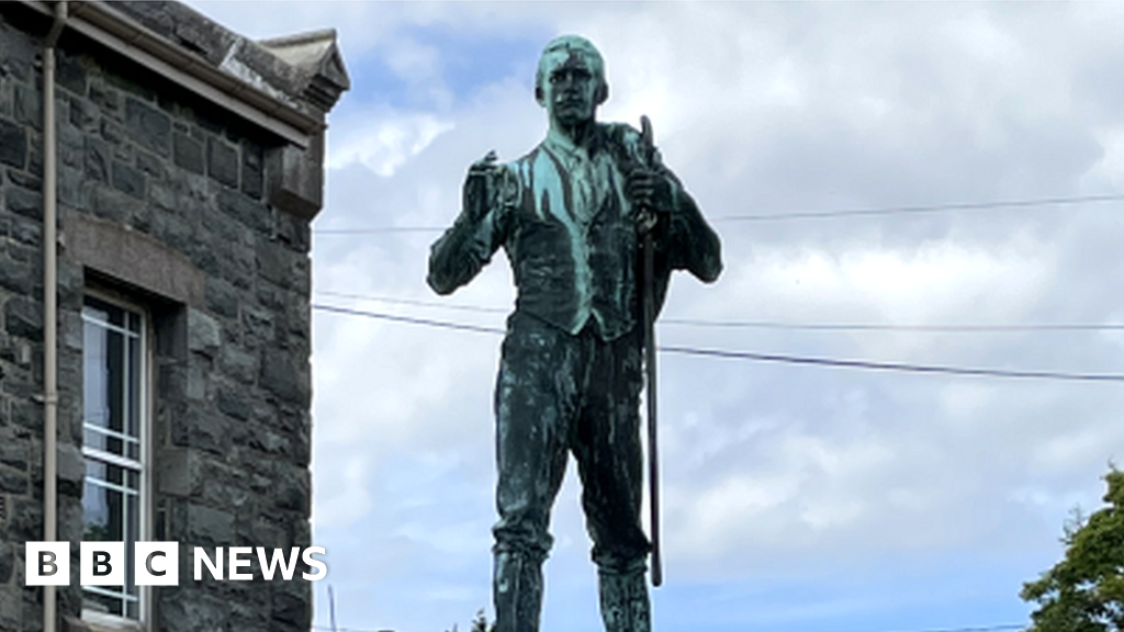 Memorial to poet Hedd Wyn vandalised for second time