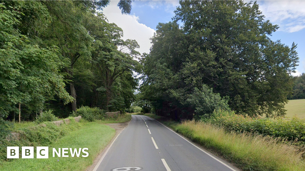 A419 crash: Roads closed near Cirencester after collision - BBC News