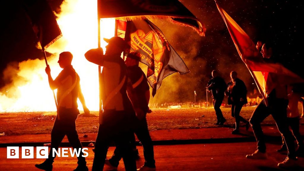 Bonfire banners 'sectarian and offensive', says Foster