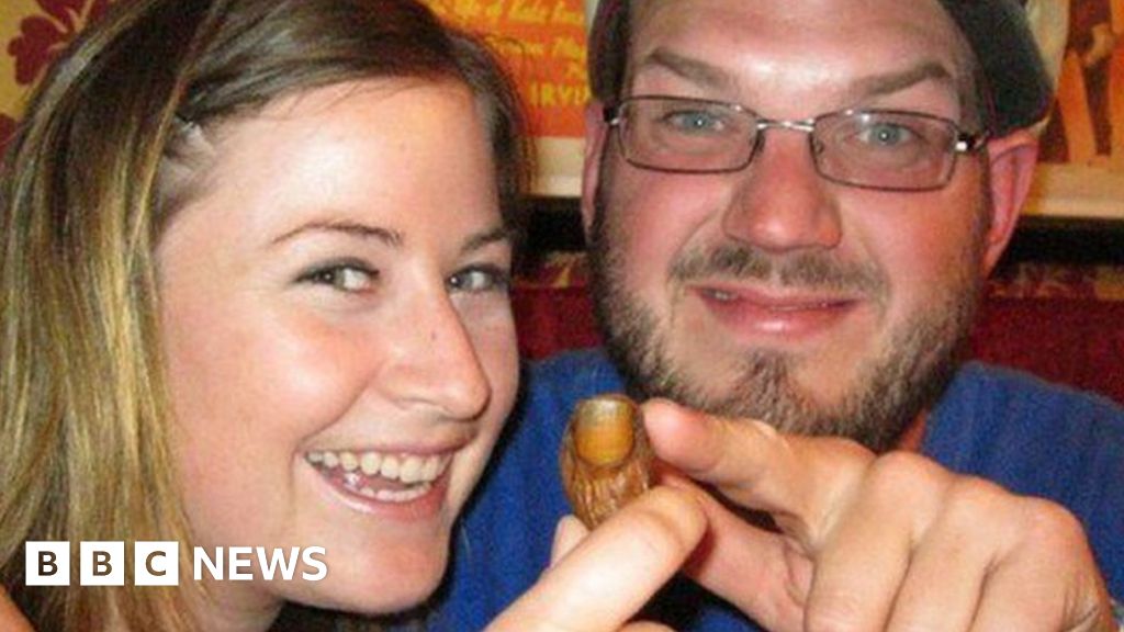 Severed human cocktail toe stolen from Yukon hotel pub - BBC News