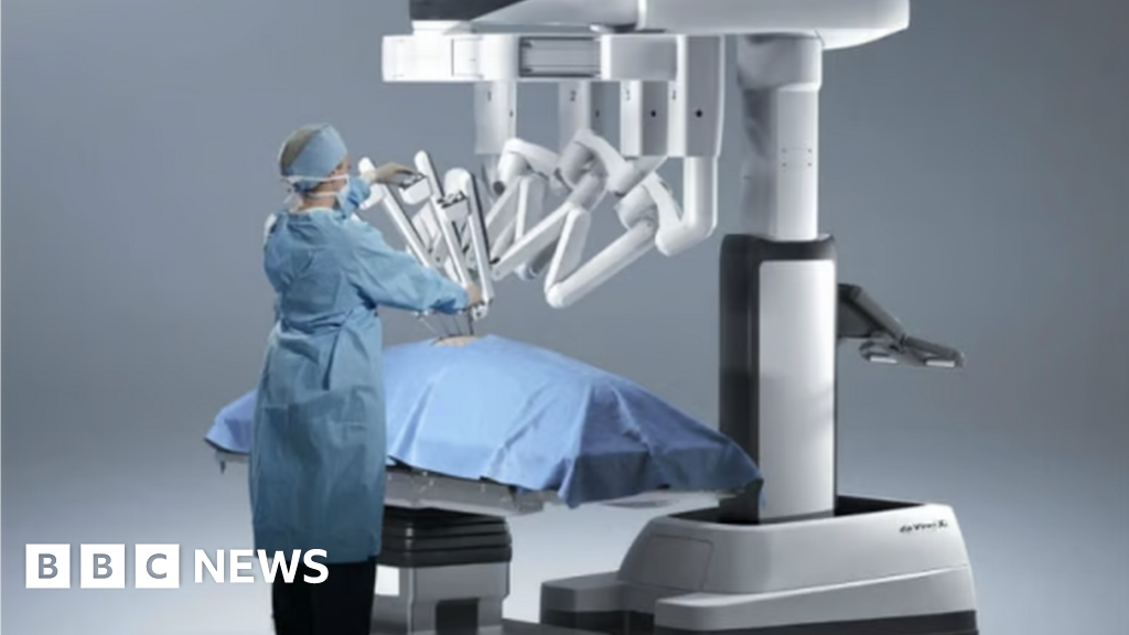 Hospital robot ops could improve colorectal surgery outcomes