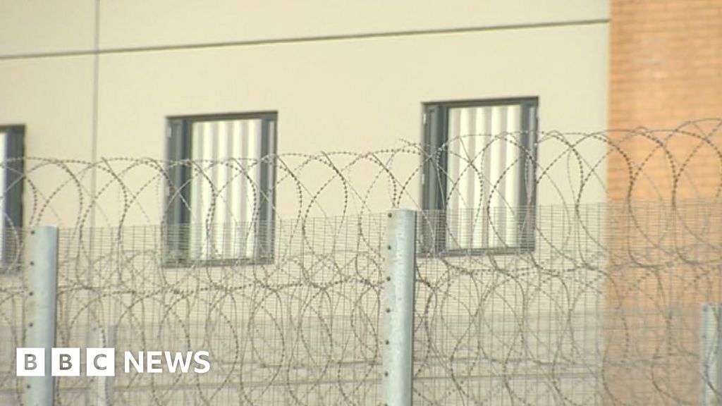 Wrexham super-prison policing bill concerns raised - BBC News