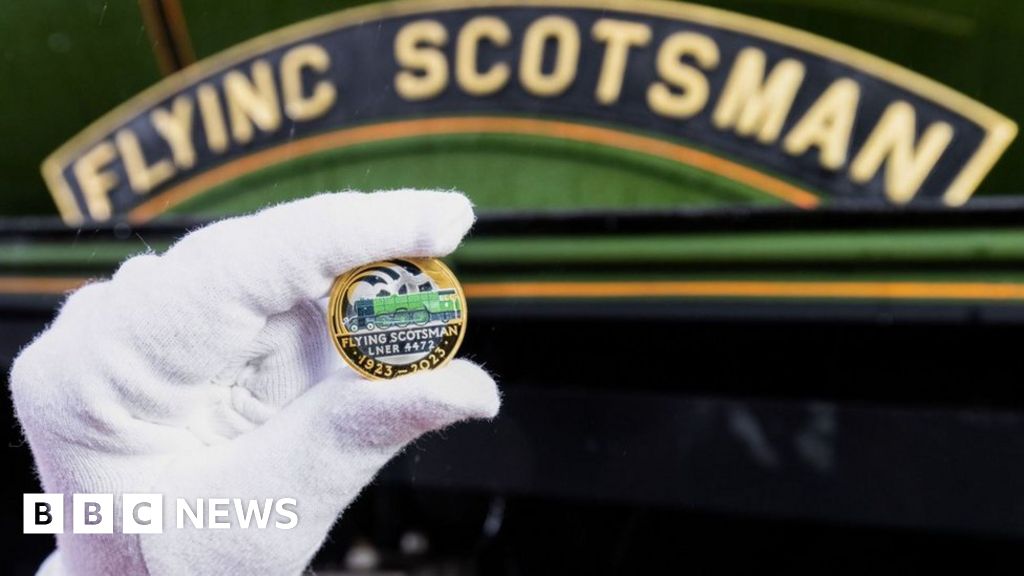 Flying Scotsman's centenary celebrated with new Royal Mint coins - BBC News