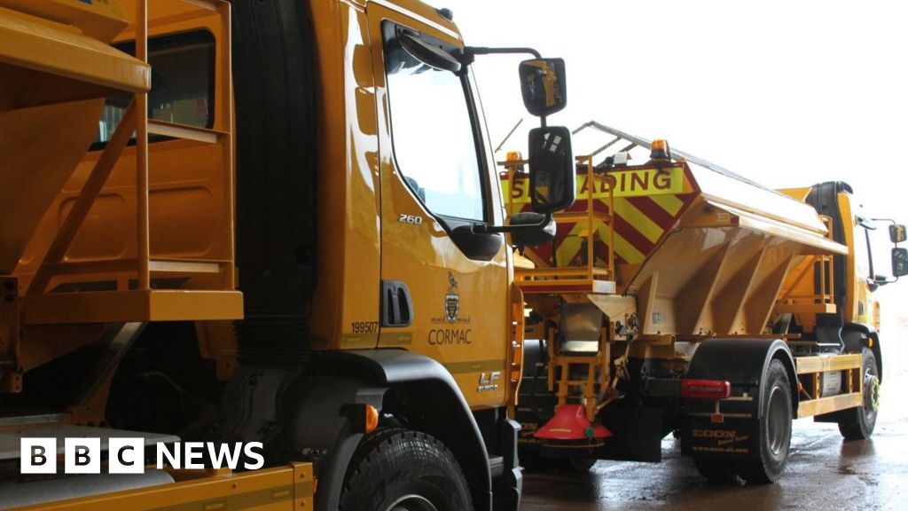 'Mevagritty' tops Cornwall's gritter name competition - BBC News