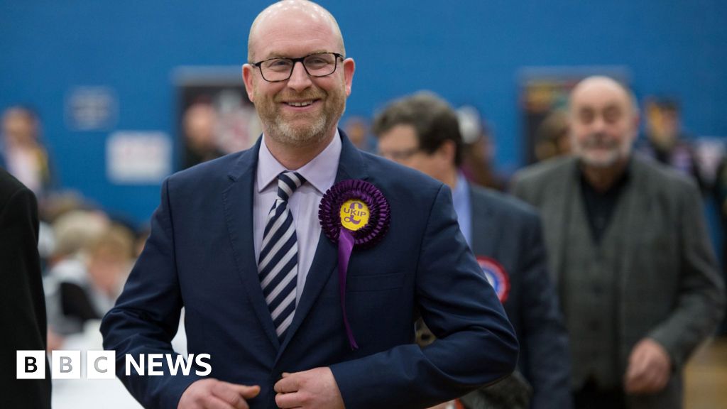 Nuttall backed to carry on at UKIP - BBC News