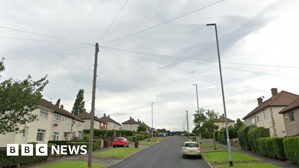 Leeds: Police search powers extended after Seacroft armed fight