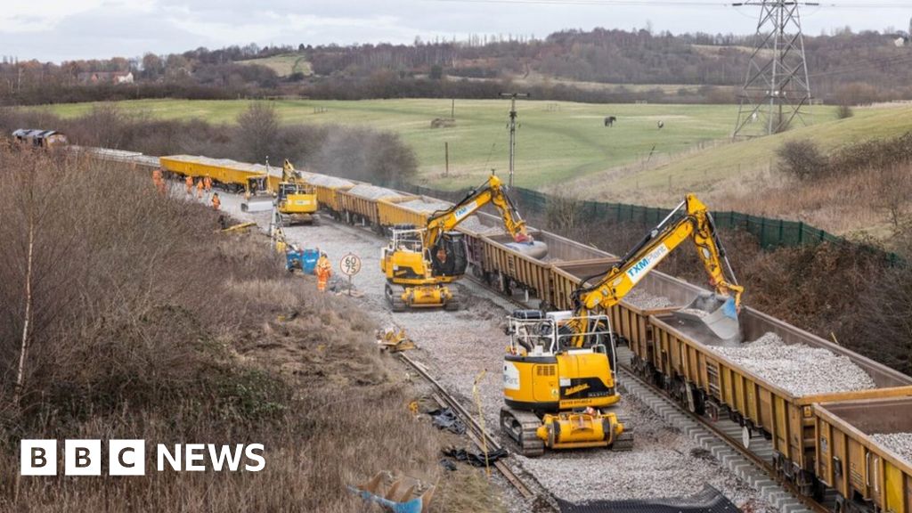 Huddersfield-Leeds rail disruption warning as upgrade work begins - BBC ...