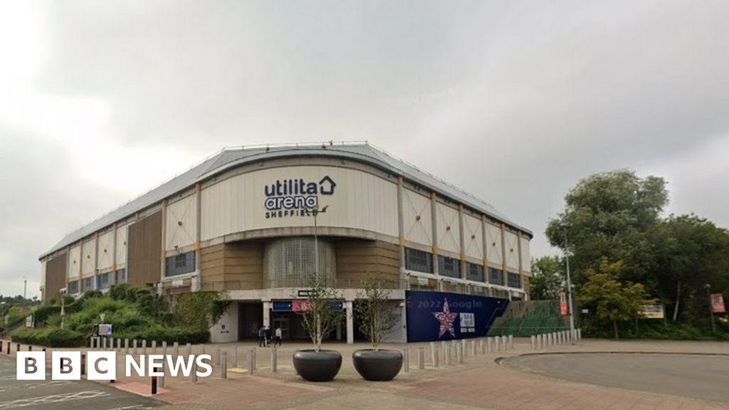 Sheffield: New arena operators plans to improve queueing times - BBC News